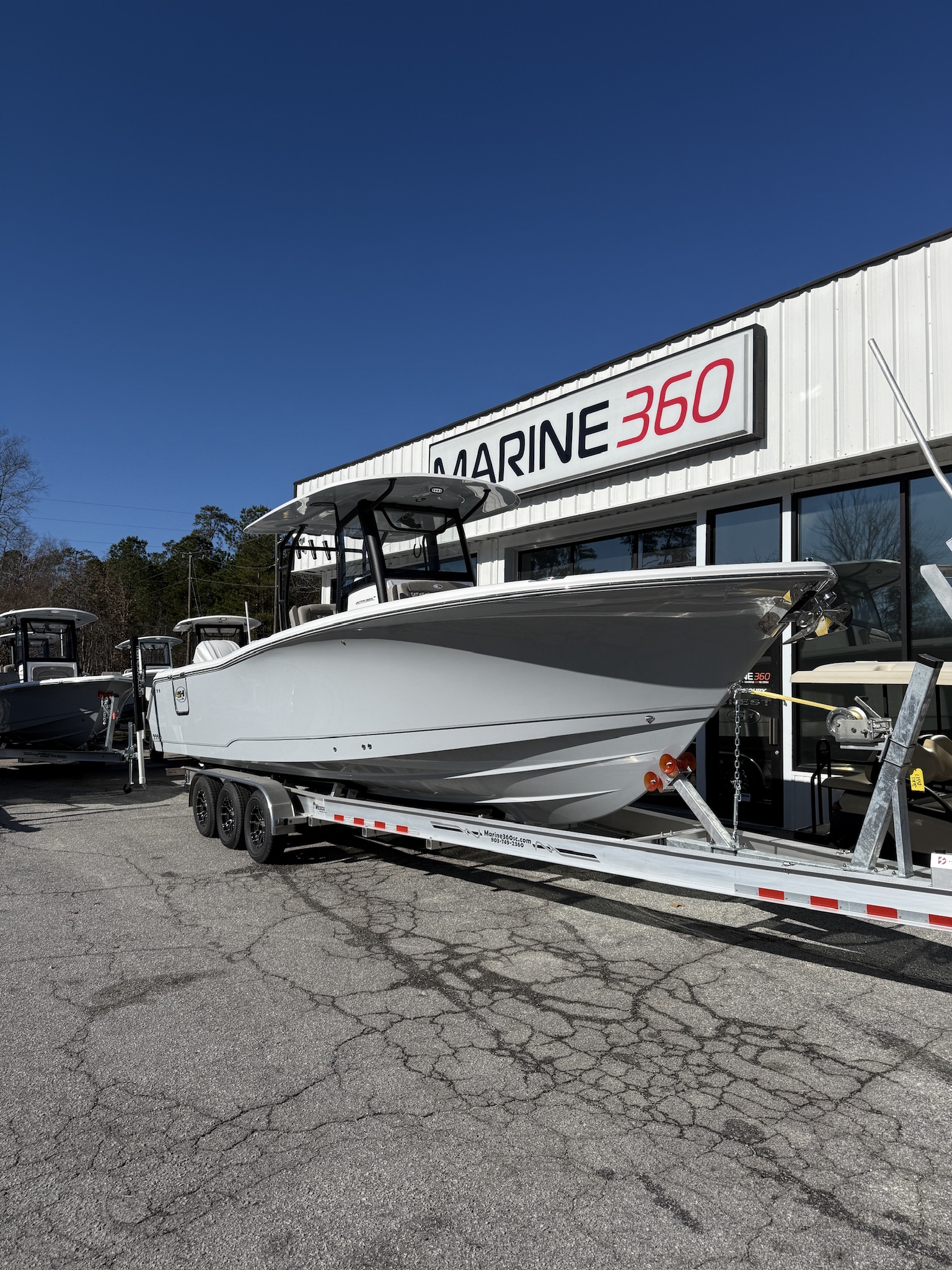 2026 Sea Hunt Ultra 305 Coffin Box - Marine 360